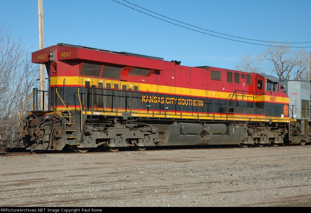 KCS 4687, GE ES44AC, rear view, on the UPRR